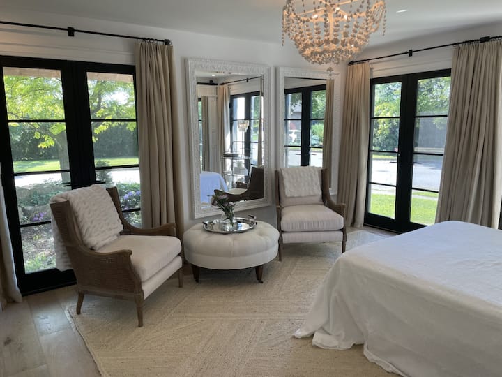 Luxury Private One Bedroom Suite By The Lake - St. Catharines