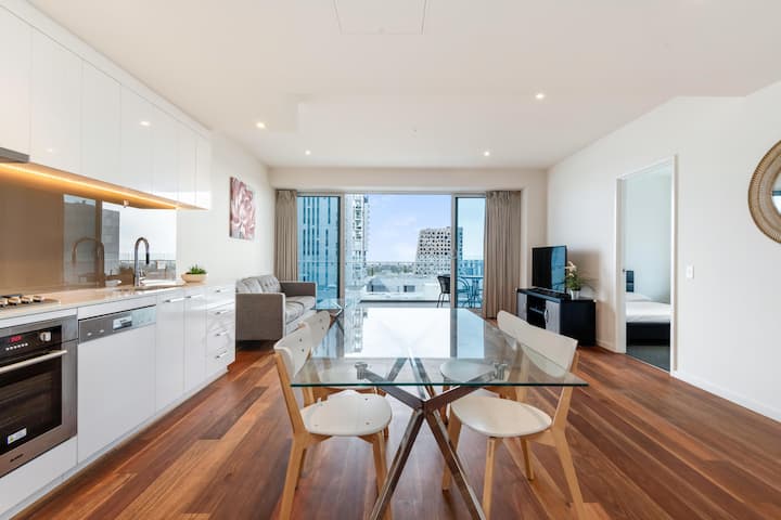 Deluxe 3-bedroom Apartment With Balcony In Cbd #1 - Adelaide