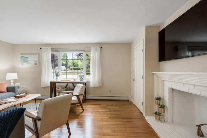 Newport’s Cottage At Restmere South - Sleeps 4 - Atlantic Beach, Rhode Island
