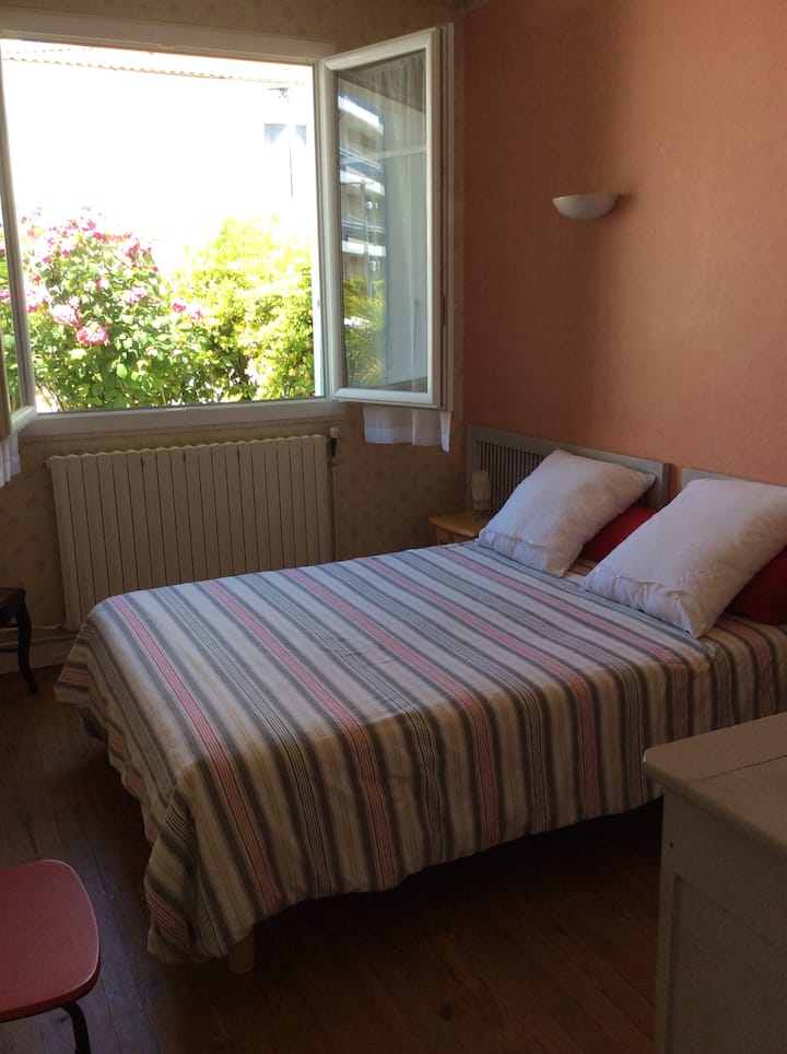 Jolie Maison De Ville Proche Plage Et Commerces - Royan