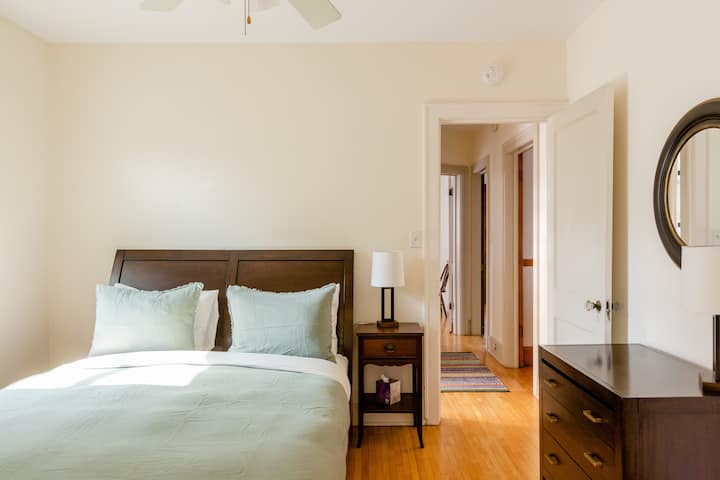 Classic St Paul Duplex Close To Alianz Field - Saint Paul, MN