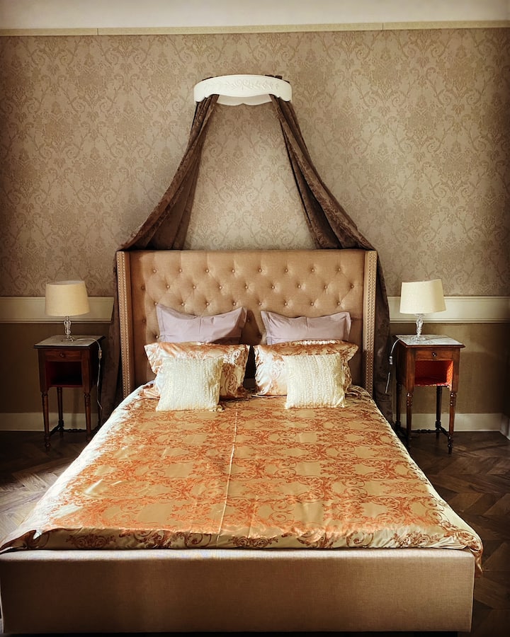 La Suite Adorée De Diane De Poitiers Au Château - Saint-Vallier