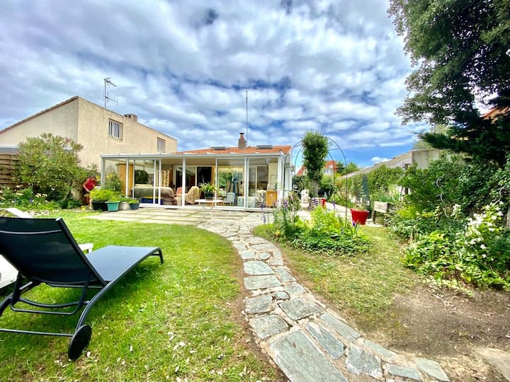 Maison & Jardin Fleuri Clos, Proche Mer - Les Sables-d'Olonne