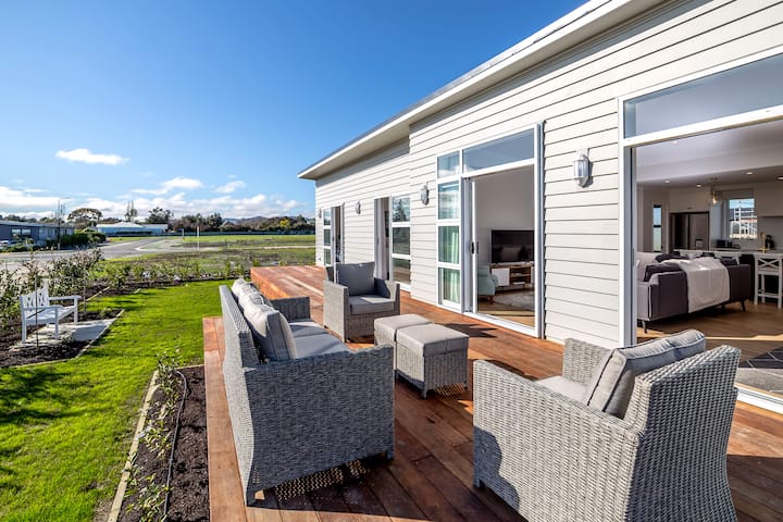 Three On Wilson - Martinborough