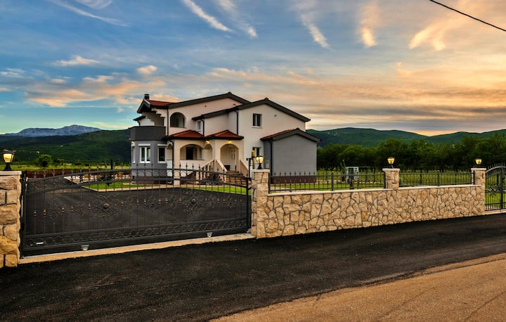 Holiday Home “Dvori Matanovi” - Kroatien