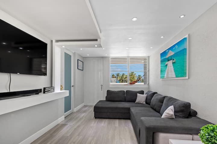 Ocean Breeze Ii- 2 Bedroom Beach Walking Distance - Luquillo