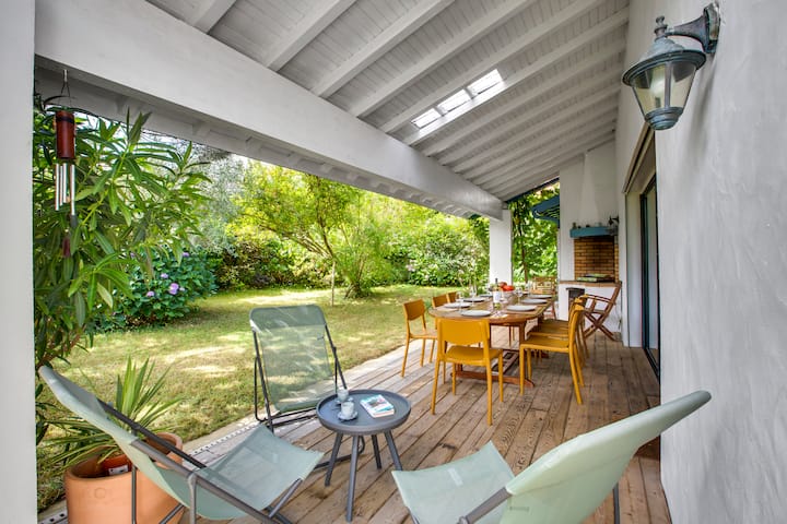 Charmante Villa Pays Basque Pour 8 Personnes - Sare