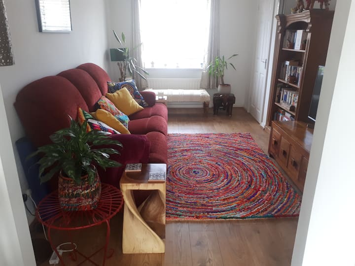 Cosy&comfortable Dbl Room In Colourful Shared Home - Deal