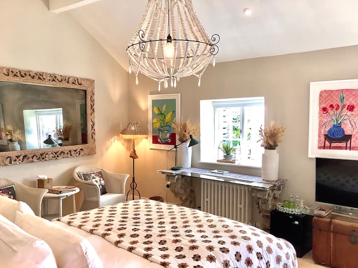 Self Contained Luxury Suite In Somerset Village - Frome