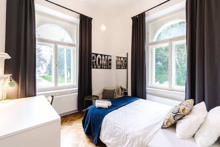 102 M² Quarto Particular ∙ 1 Quarto ∙ 1 Hóspede - Praga