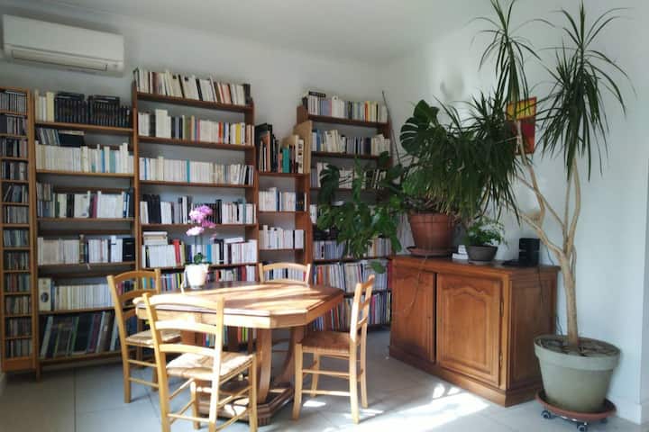 Jolie Maison De Ville, Avec Jardin, Au Calme - Perpignan