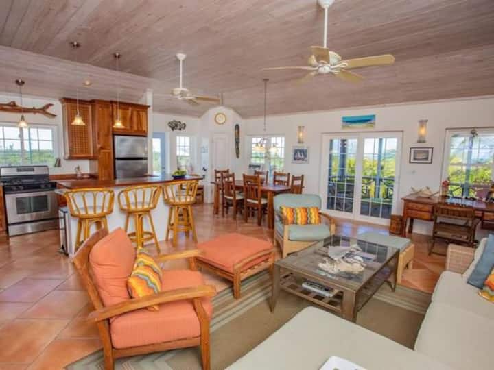 Rum Punch On Staniel Cay - The Bahamas