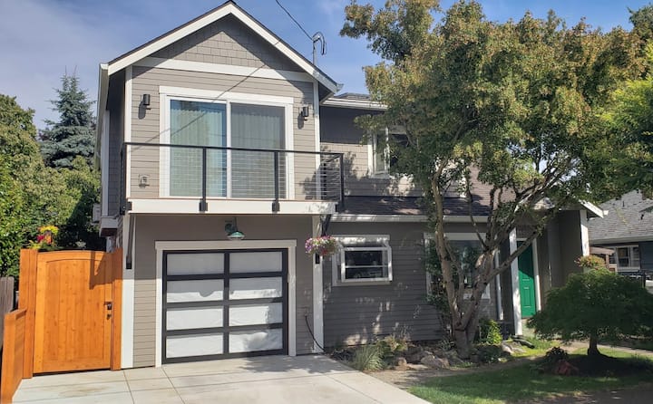 Woodstock Apartment - Happy Valley, OR