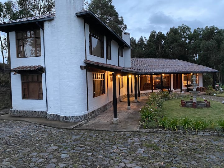 Casa De Campo Santa Monica En Cayambe - Cayambe
