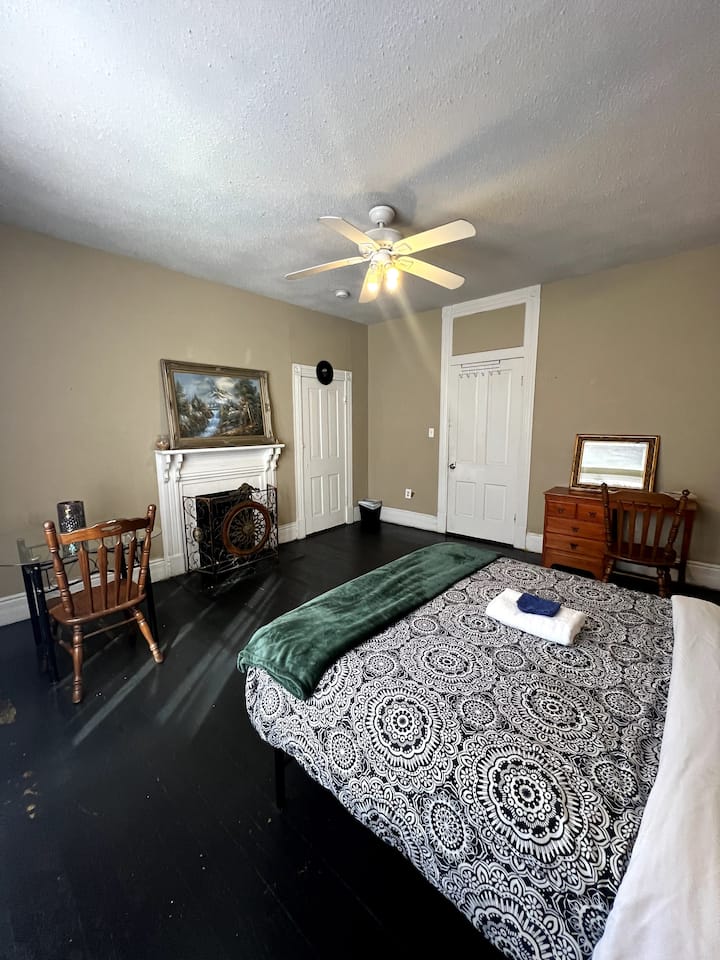Birmingham R&r Hostel Private Room 2 - Birmingham, AL