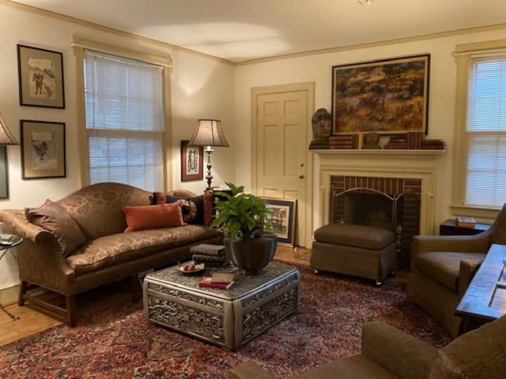 Exec 1br 1st Flr Refurbished C.1960s Bungalow - Danville, VA