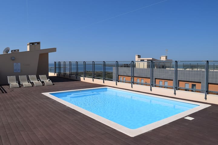 2 Bedroom Luxury Apartment With Rooftop Pool - Olhão