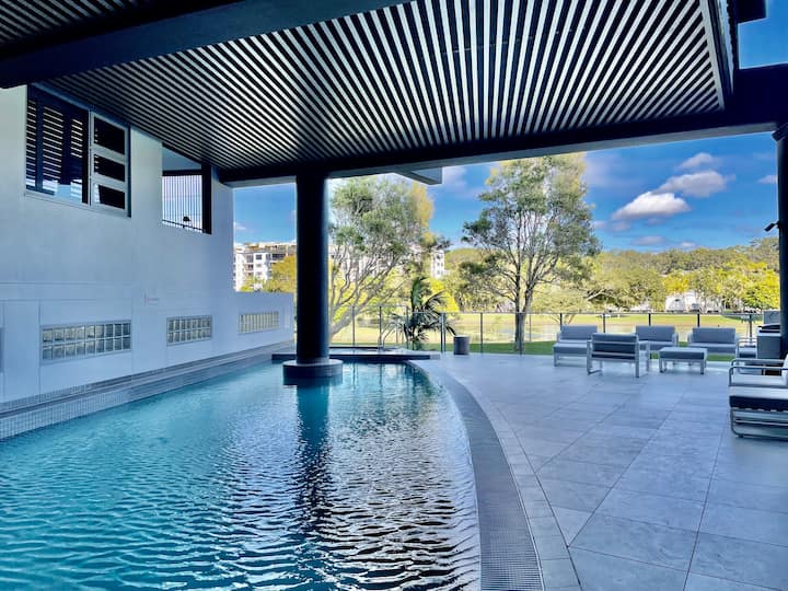 Beach Life Ocean View Apartment - Maroochydore