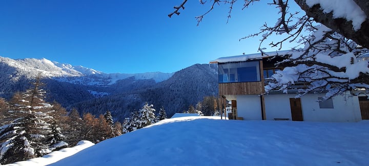 Charmant Chalet, Vue Imprenable, 3 Chambres - Schweiz