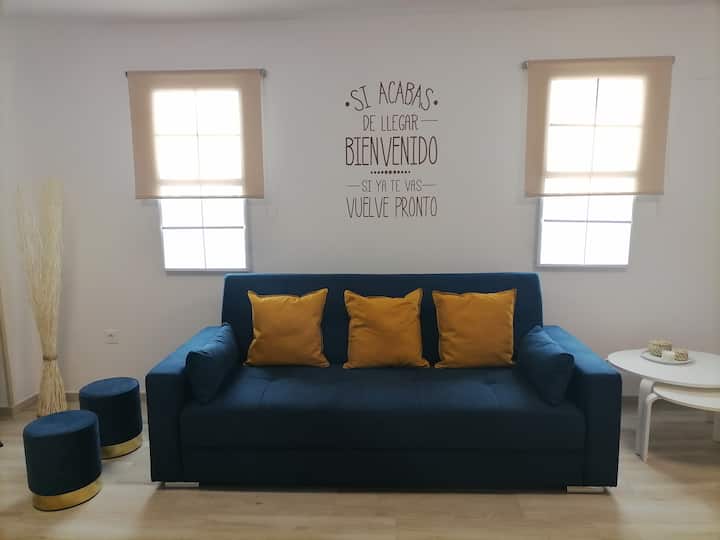 Apartamento Moderno, Espacioso Y Céntrico. - Malaga