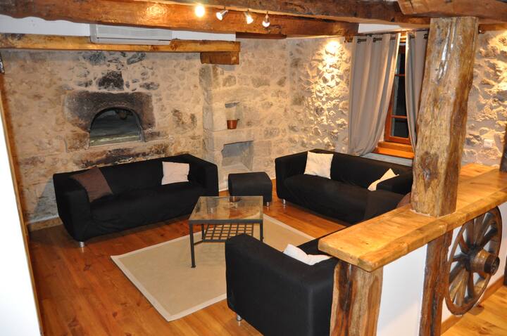 Gîte Cosy Au Calme En Campagne Avec Piscine - Aveyron