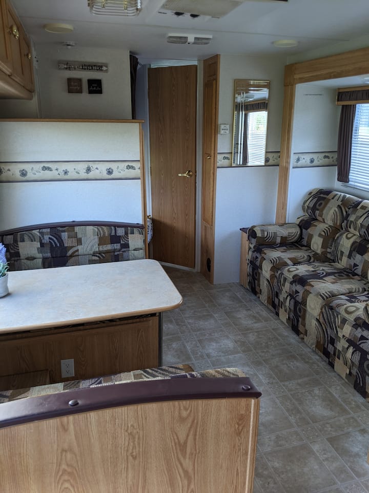 Exclusive Rv Experience - Alberta
