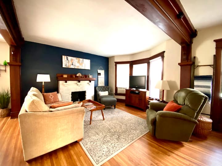 Cozy 2-bedroom Home Away From Home - バッファロー, NY