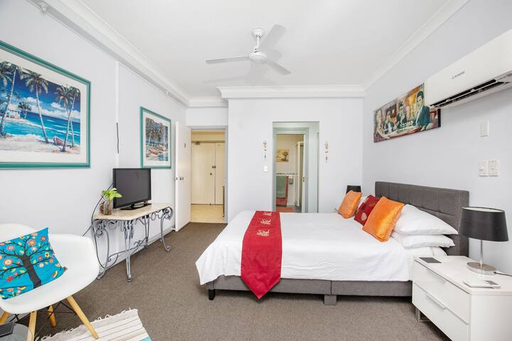 Private Suite, Sea View, Pool, Wi Fi, Parking Airc - Gold Coast