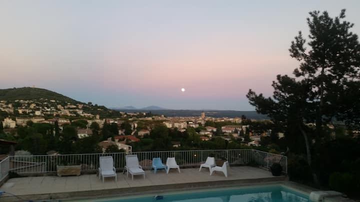 Belle Villa Mitoyenne Sur Les Hauteurs De Manosque - Manosque
