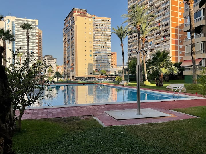 Centrico Y Espacioso Piso A 800m Playa,con Piscina - Benidorm