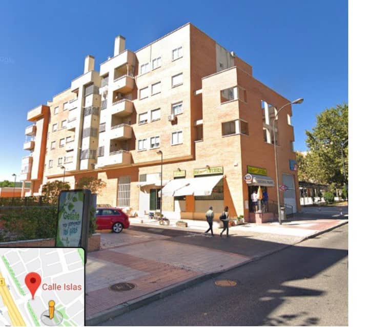 Piso 3 Dormitorios, Garaje Y Metro En Puerta. - Parla