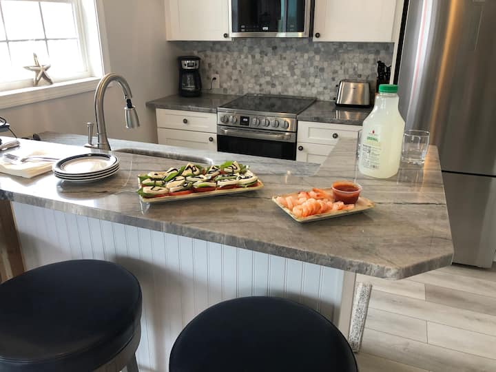 Beautifully Renovated 2-bedroom Cottage - Wells, ME