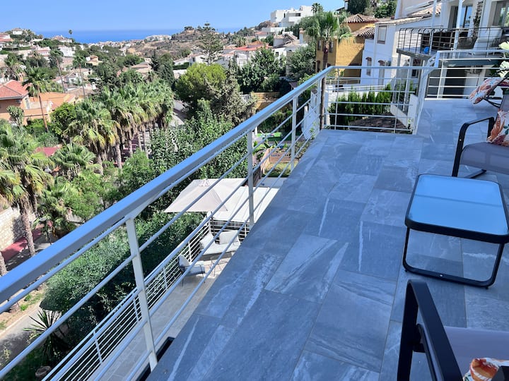 Magnifique Logement A Avec Vue Sur Mer Et Piscine - 貝納爾馬德納