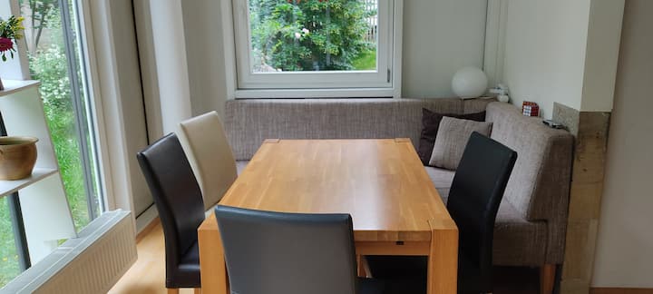 Ruhiges Zimmer In Großzügiger Familienwohnung - Dresden