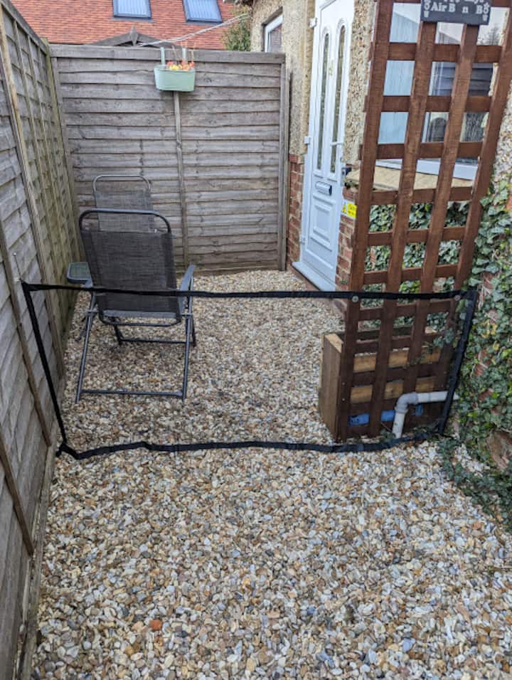 Conifers' End - The En-suite - Snettisham
