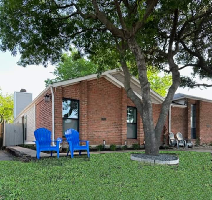 Centrally Located 2 Bed/2 Bath - Dallas, TX