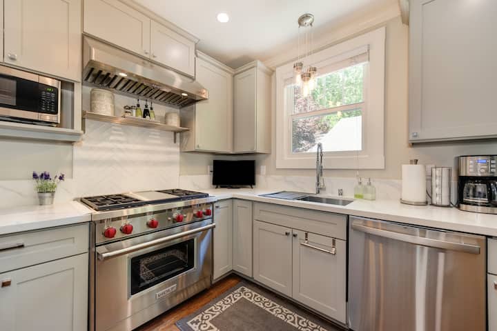 Private, Cozy, Quiet, Luxury, Mins To Hospital, Park, Restaurants & Coffee Shop - Sacramento, CA