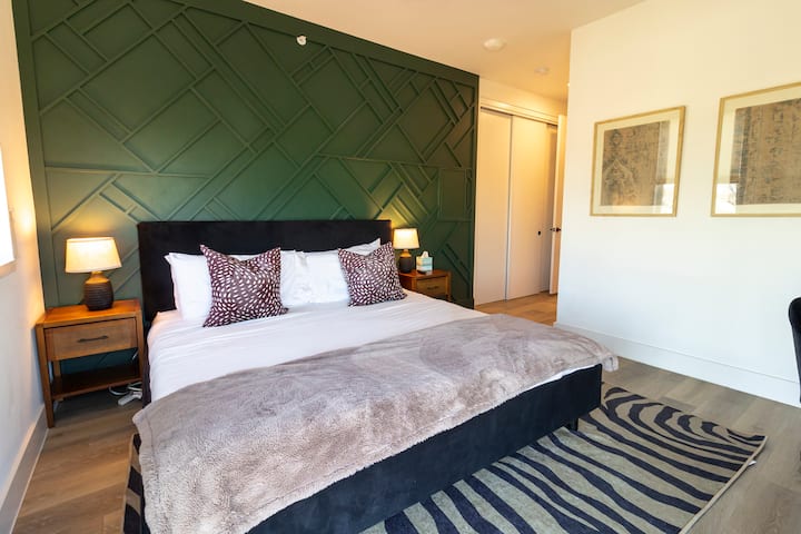 King Beds Condo By Eastside Restaurants, Airport - Austin