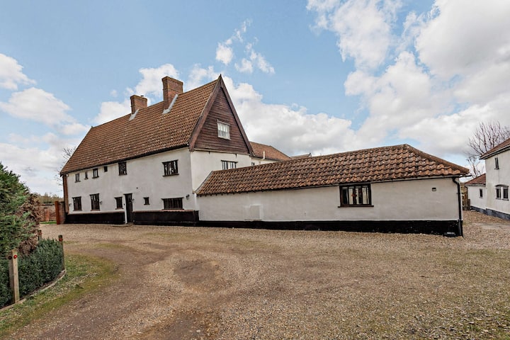 The Retreat - Diss