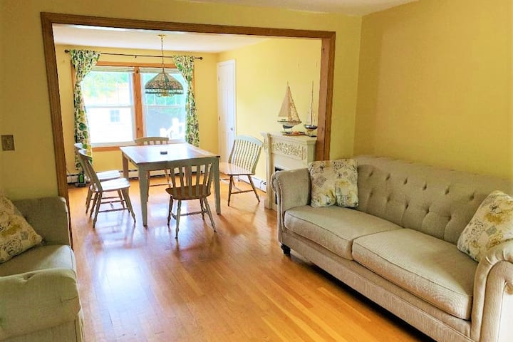 Kendall/mit Townhouse With 1 Parking - Boston, MA