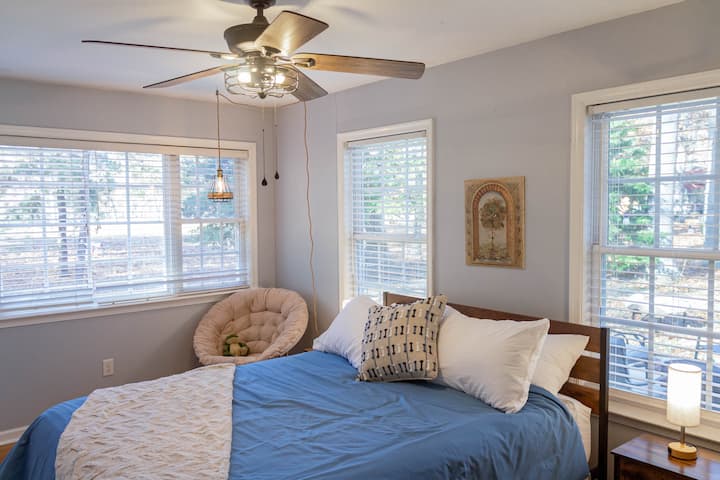 Woodland Hideaway Private Apartment - デラウェア州