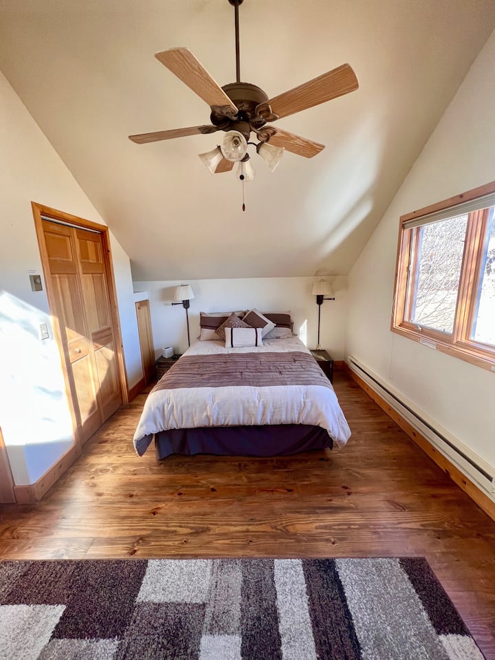 Riverbend Retreat
Private 2bedrooms
1bath - Crested Butte, CO