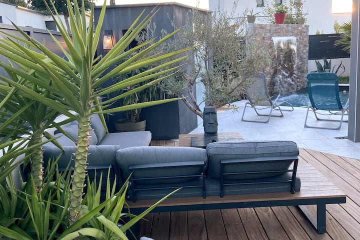 Vacances Heureuses En Famille - Piscine Et Jacuzzi - Gard