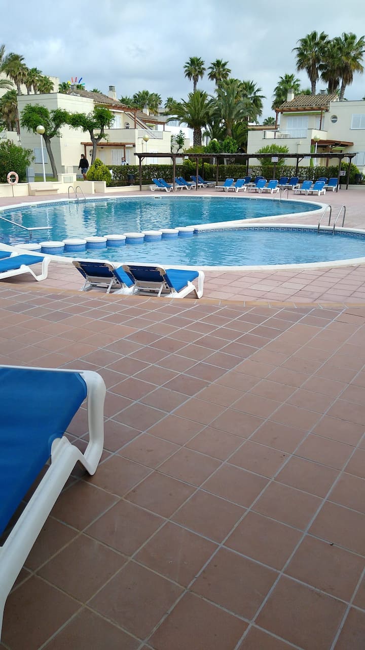 Apartemento Vacacional En La Pineda. - Tarragona, España