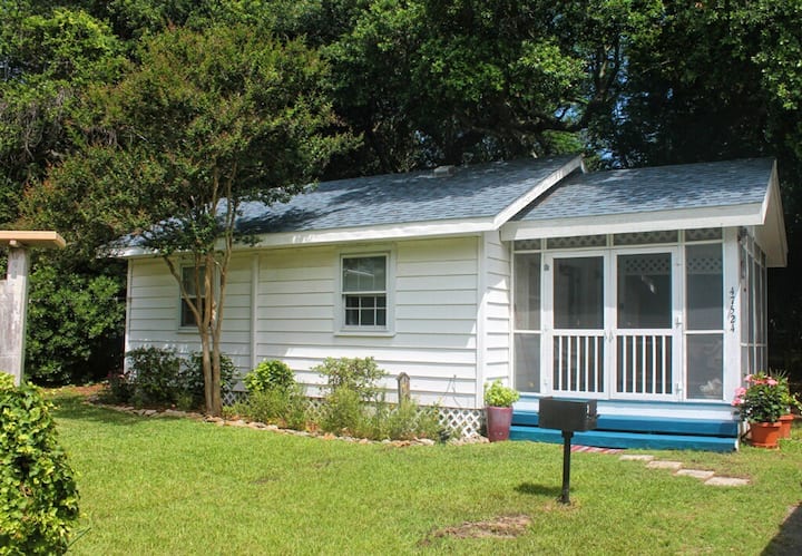 Quaint Buxton Beach Cottage With Sound Access. - Buxton, NC