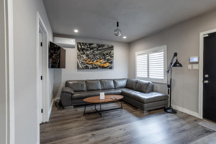 Fam Friendly 2bd 8min From Airport, 4min From Sofi - Normandie