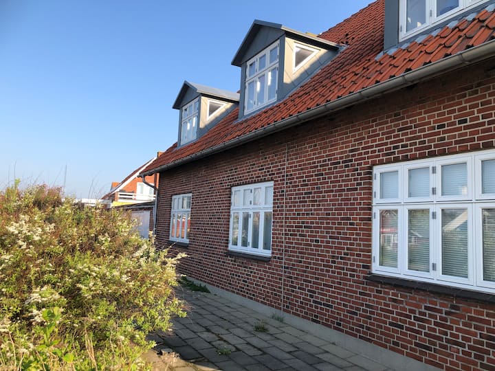 Lovely 3 Bedroom Apartment With Free Parking - Ringkøbing