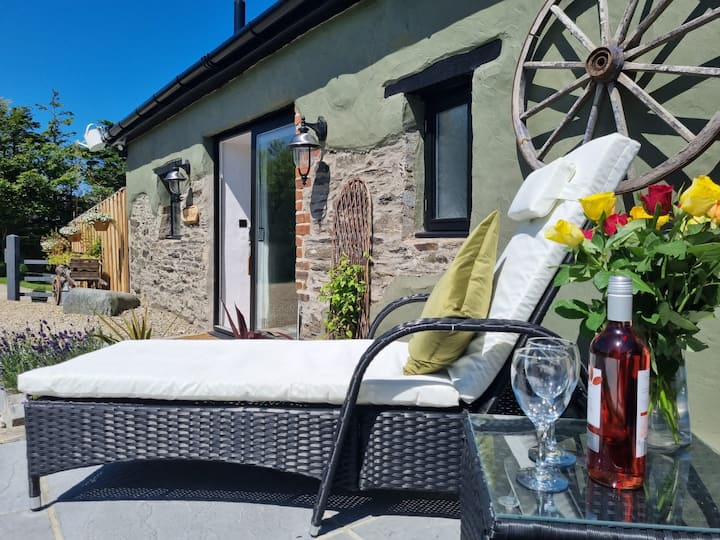 A Converted Barn -Nr Coastal Path Sea Views - Cardigan