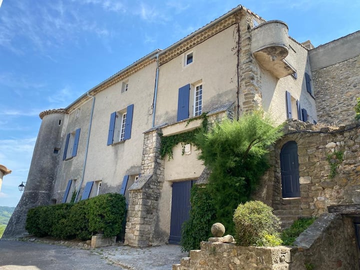 Loue Petit Chateau De Village Villedieu (Vaucluse) - Vaison-la-Romaine