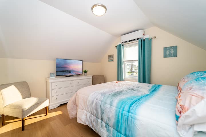 Bright & Airy Beach Nest Blocks To Sand, Ocean Fun - Long Branch, NJ